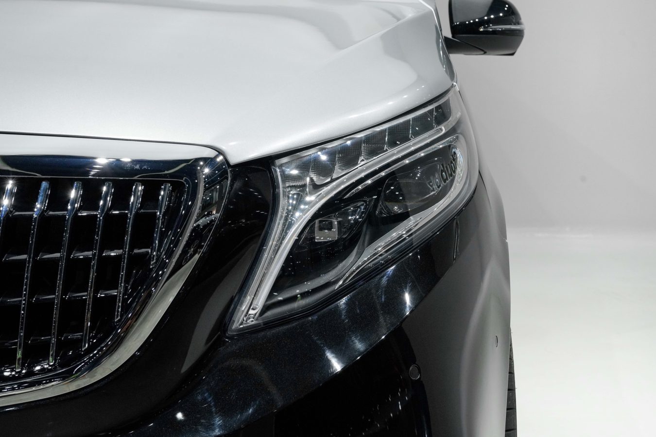 2021 Mercedes Maybach V250 Red Edition | Stoubbiz.ae